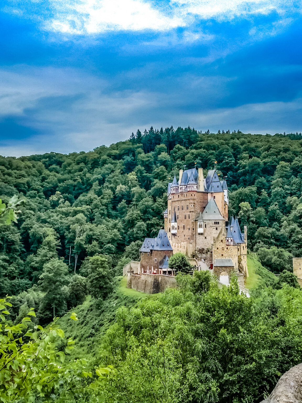 The impregnable fortress: the enchanting history of Eltz Castle - The ...