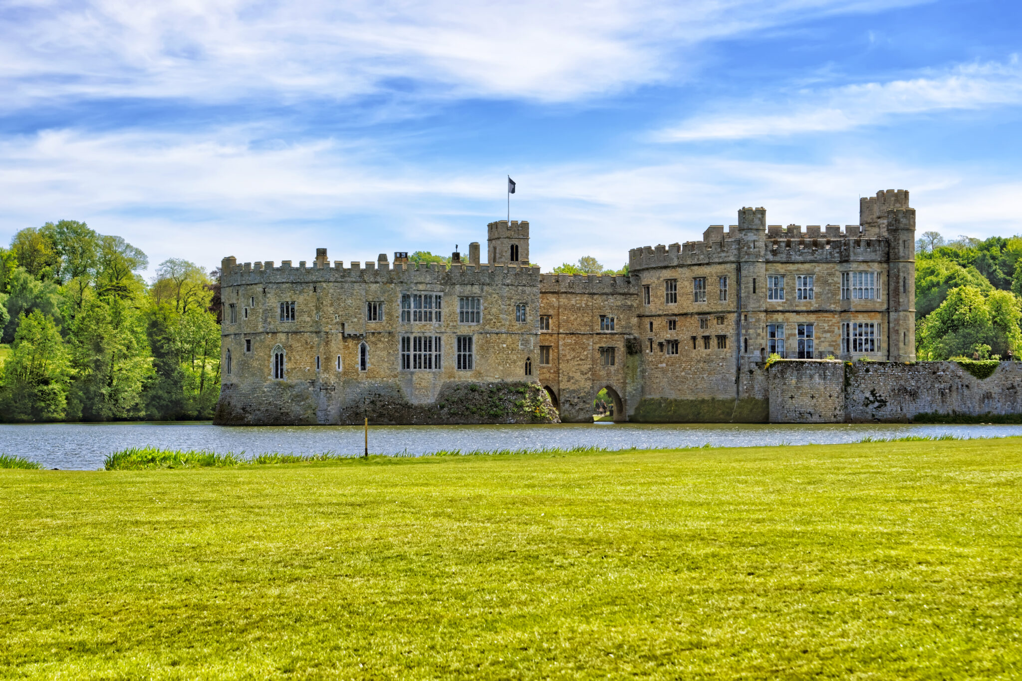 The Enchanting Legacy of Leeds Castle: Myths, Legends, and History ...