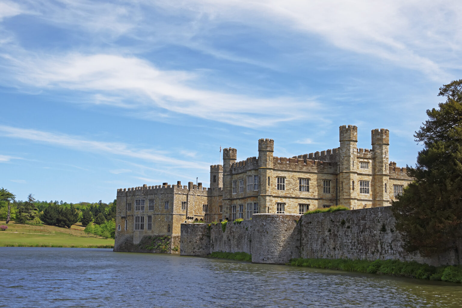 The Enchanting Legacy of Leeds Castle: Myths, Legends, and History ...
