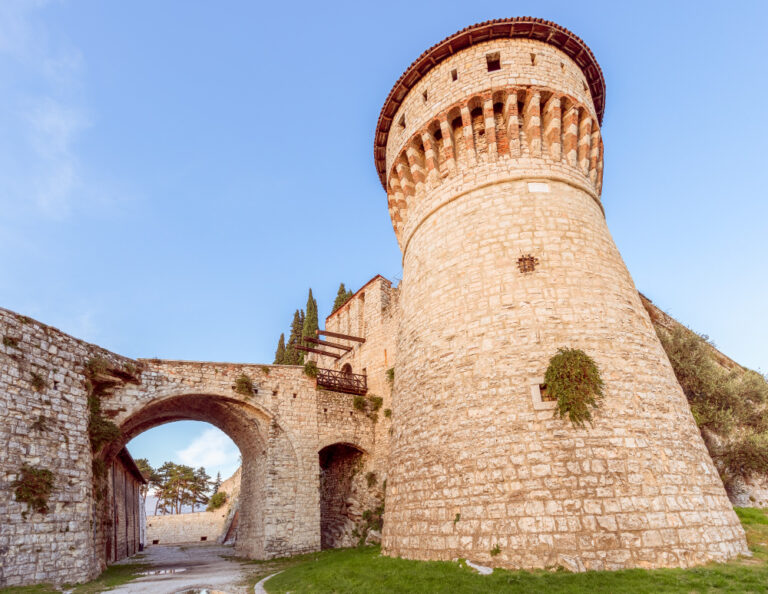 The Falcon of Italy: The Fascinating History of the Castello di Brescia ...